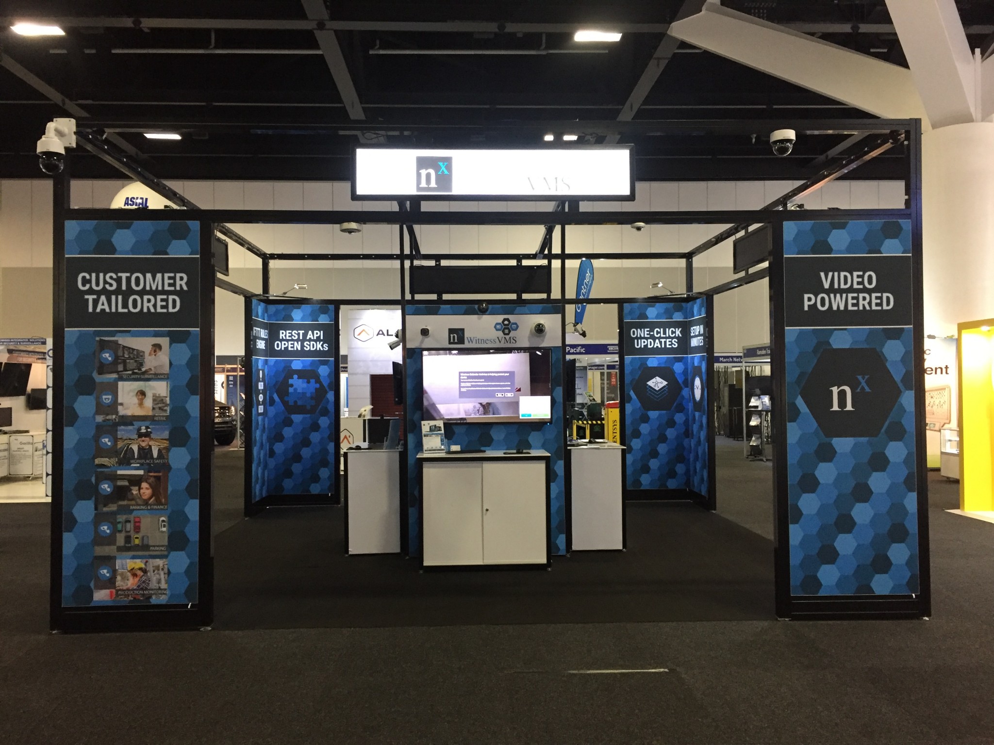 Custom Displays | Outstanding Displays